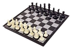 Top 10 Cheapest Chess Sets - The Chess Advisor